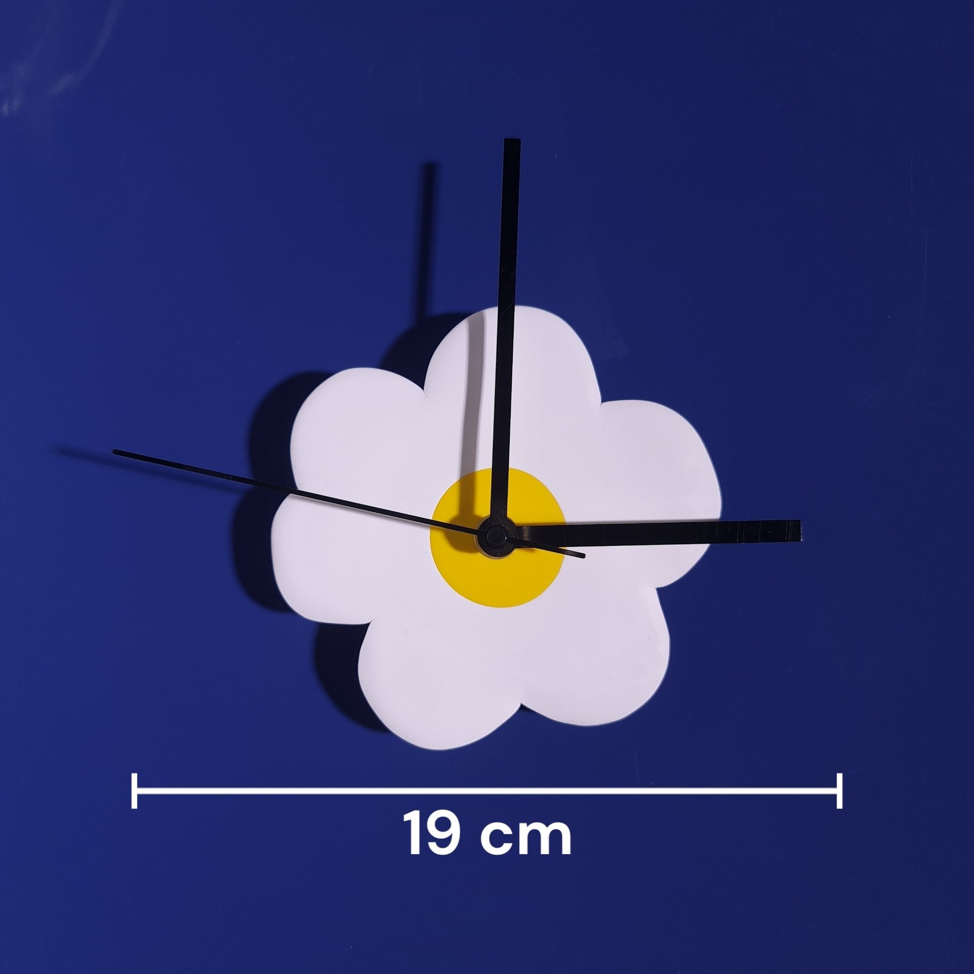 FLOWER CLOCKS - MODERN, BRIGHT AND COLOURFUL - Clac Clac Design
